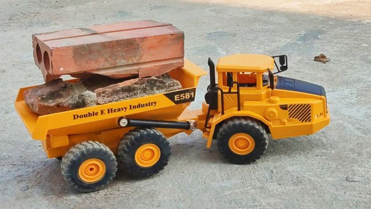 RC Dumper Truck Double E581 Transports Bricks | Dumper Truck RC E581 ...
