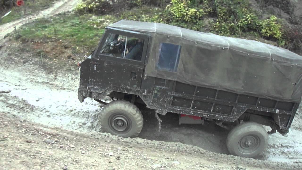 Land Rover 101 V8 Forward Control, Devils Pit Nov 2011 - YouTube