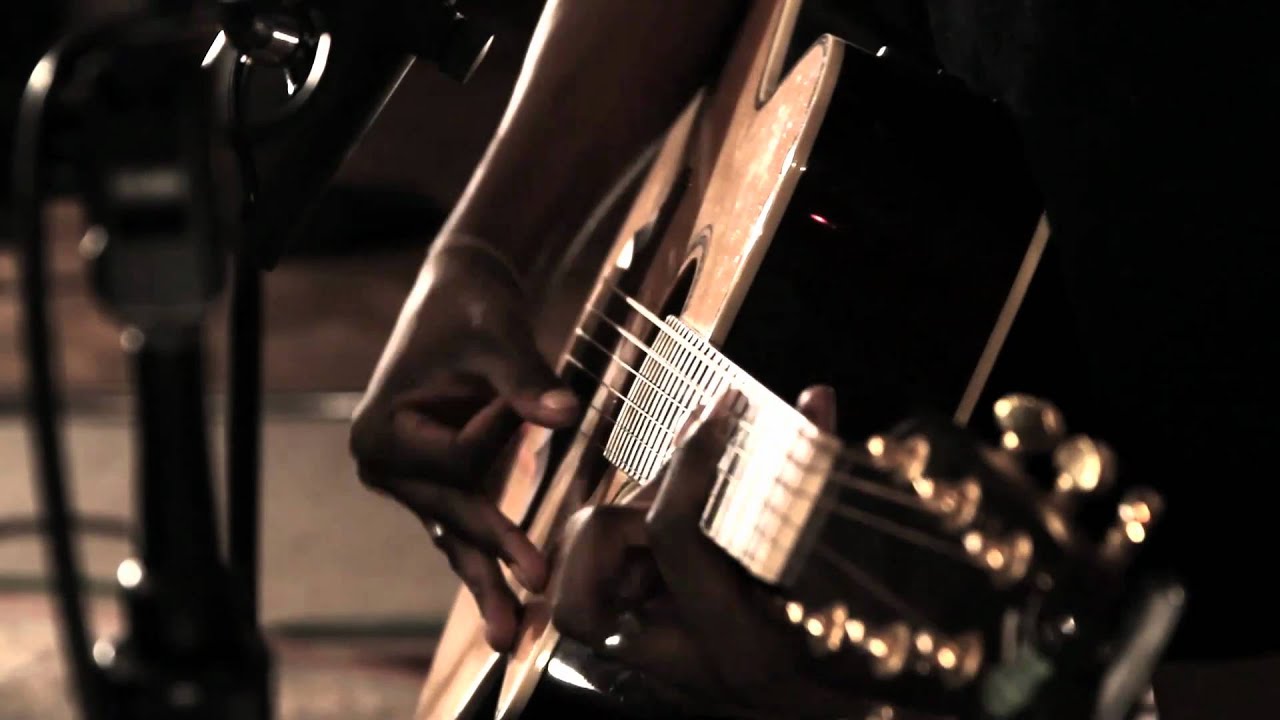 Frank Bell - "Rewind" - Acoustic Live at Threshold Sound - YouTube