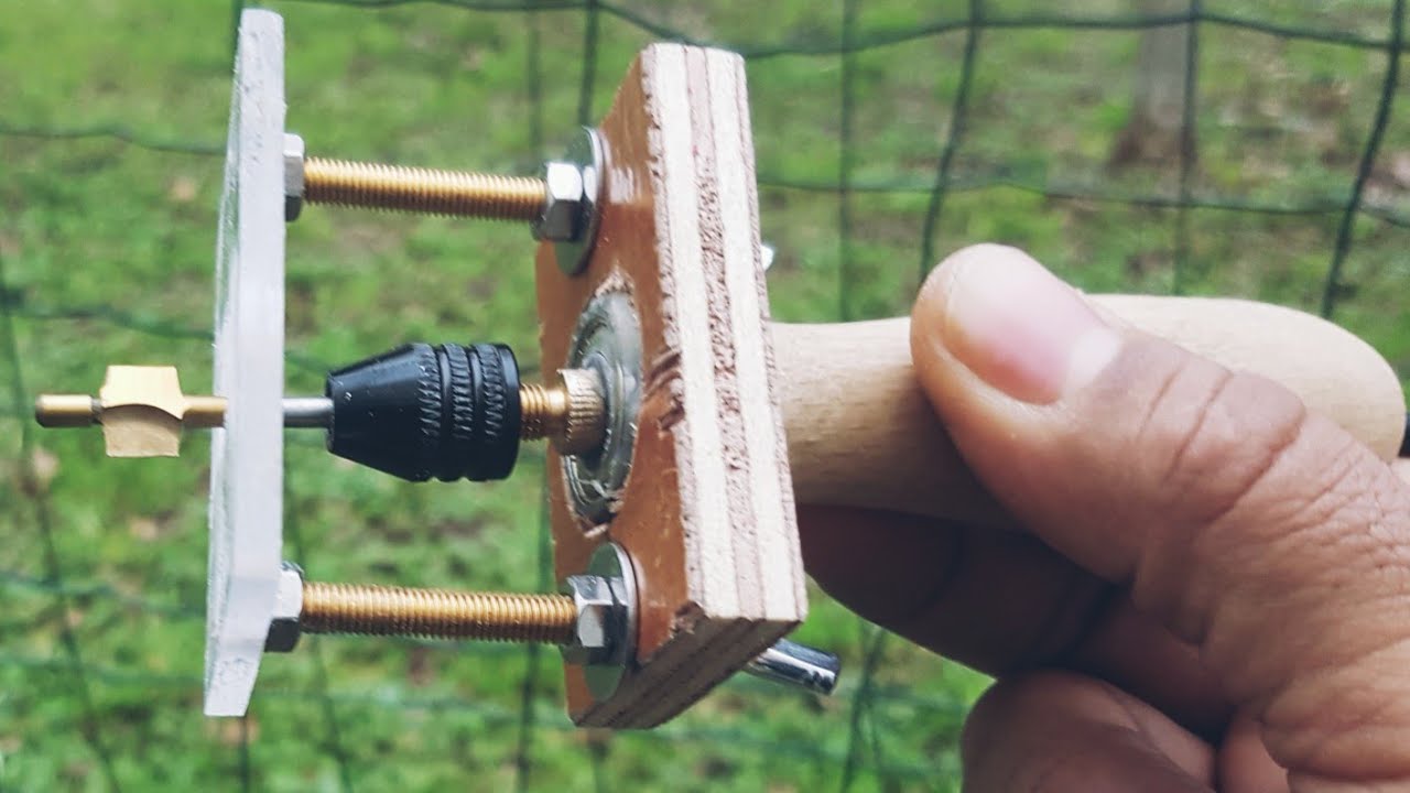 HOW TO MAKE A MINI ROUTER // THE SMALL FLEXIBLE CHAIN GRINDER - YouTube