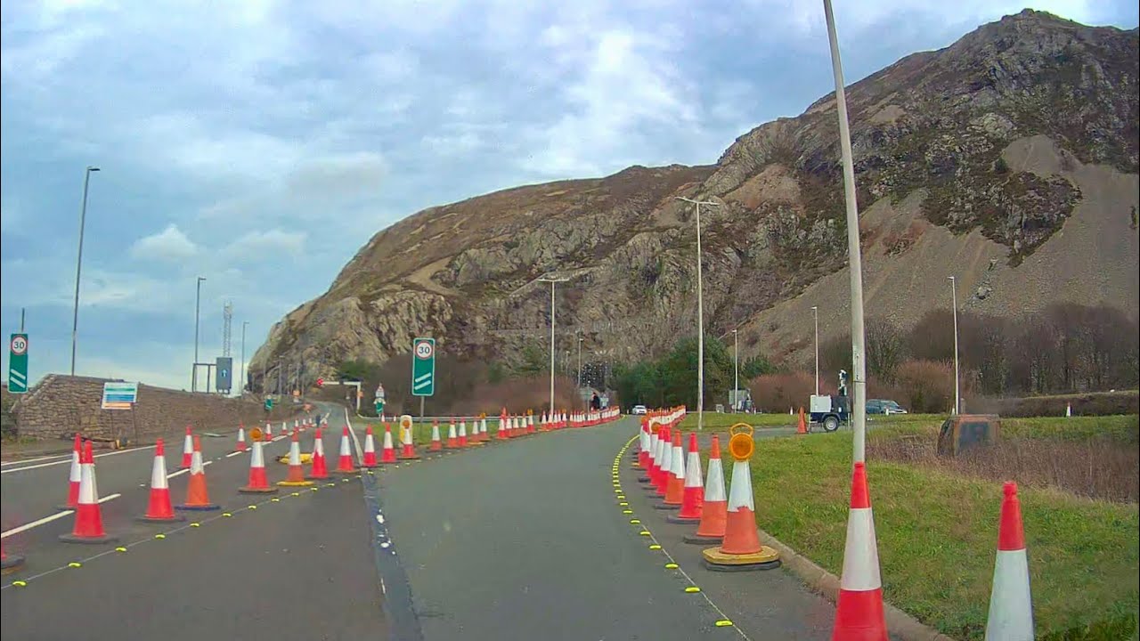 So many cones! Roadworks & contraflow on the A55 North Wales, J16-J18 ...