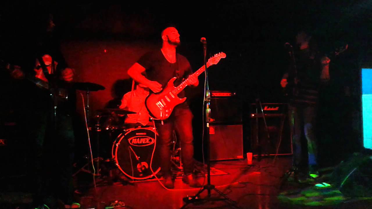 Madre Junkie - Tire Suas Botas (Live @Angels) - YouTube