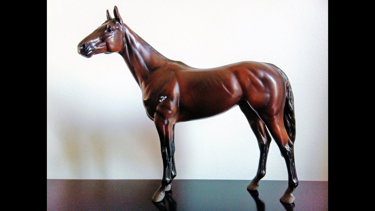 Breyer traditional "Winx" 1828 - unpacking video - YouTube