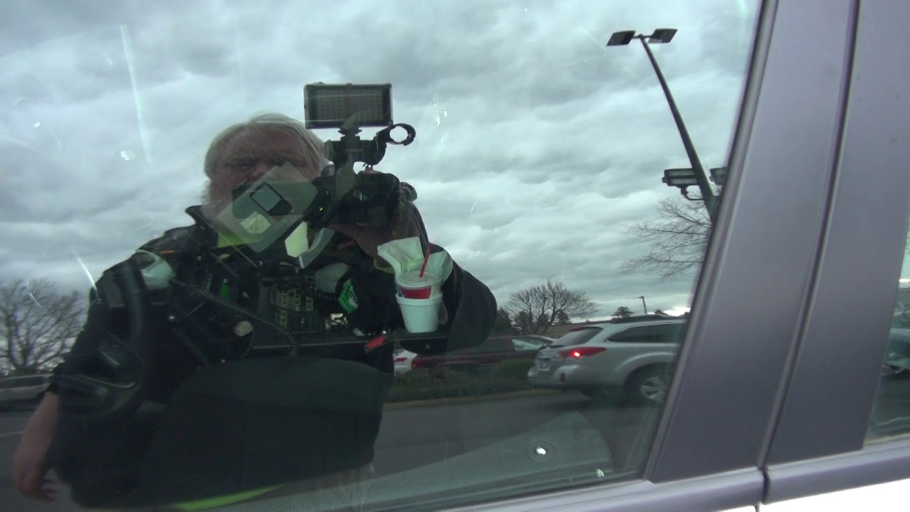cop with messy car has attitude - YouTube