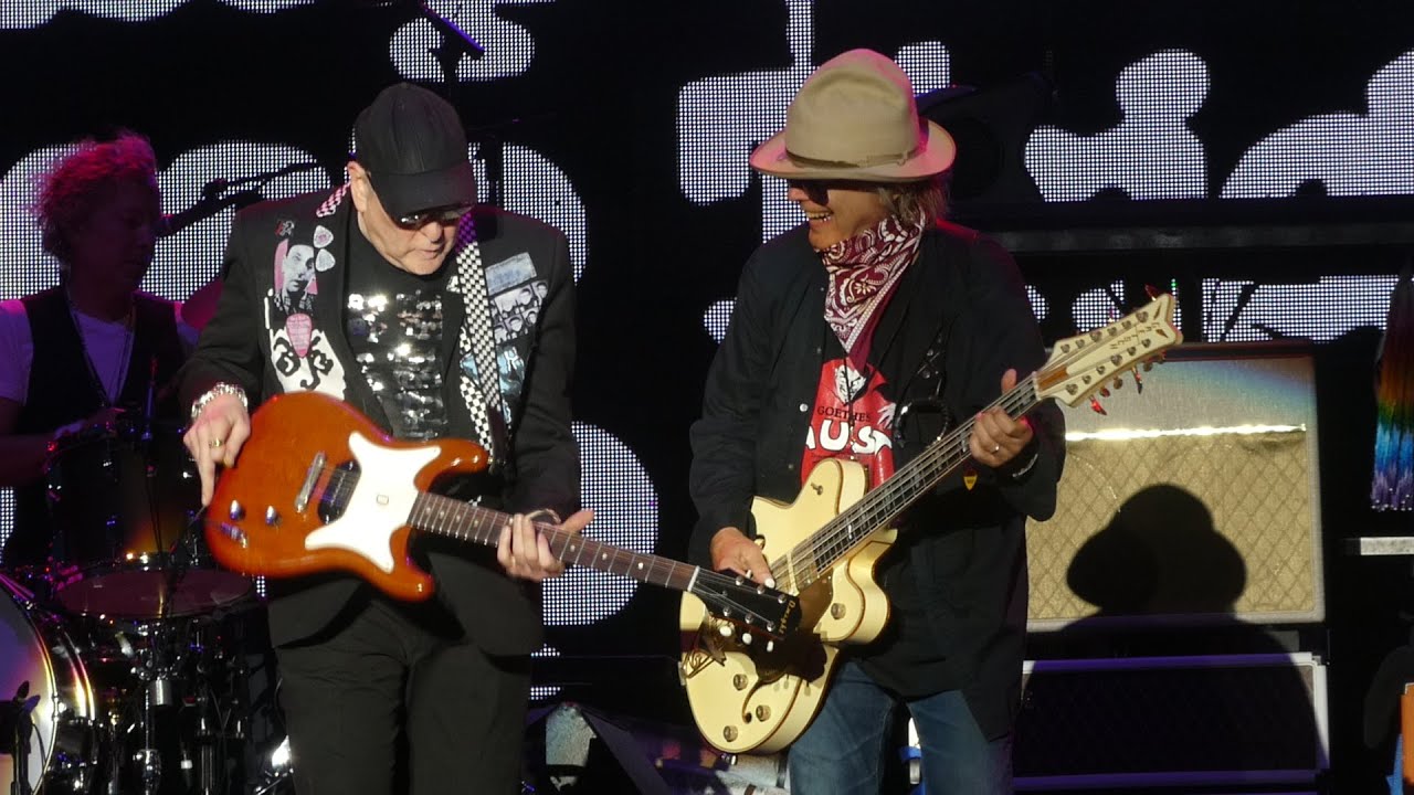 "The Flame & Heart on the Line" Cheap Trick@Hersheypark PA Stadium 8/20 ...