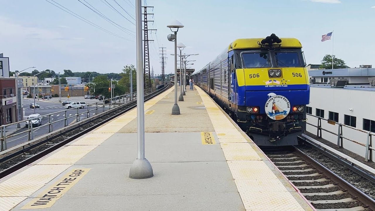 LIRR- Cannonall express at Freeport - YouTube