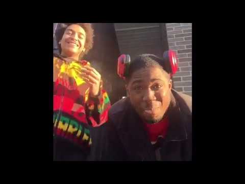 Smoking 2 Green Game Blunts - YouTube