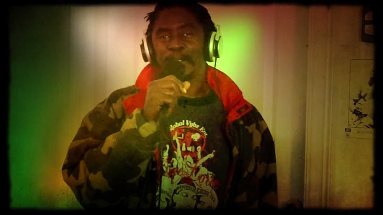 Everton Blender Announcement / Garance Reggae Festival 2013 - YouTube