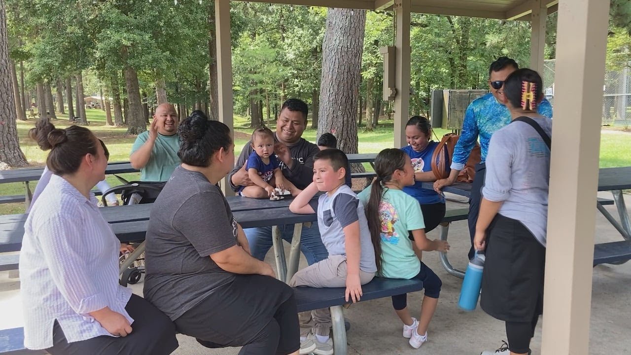 Calhoun family begins July 4 celebrations at Kiroli Park - YouTube