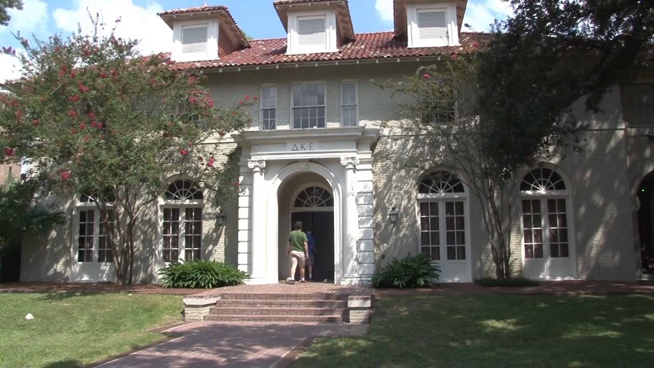 DKE Apologizes for Game Day Banner - YouTube