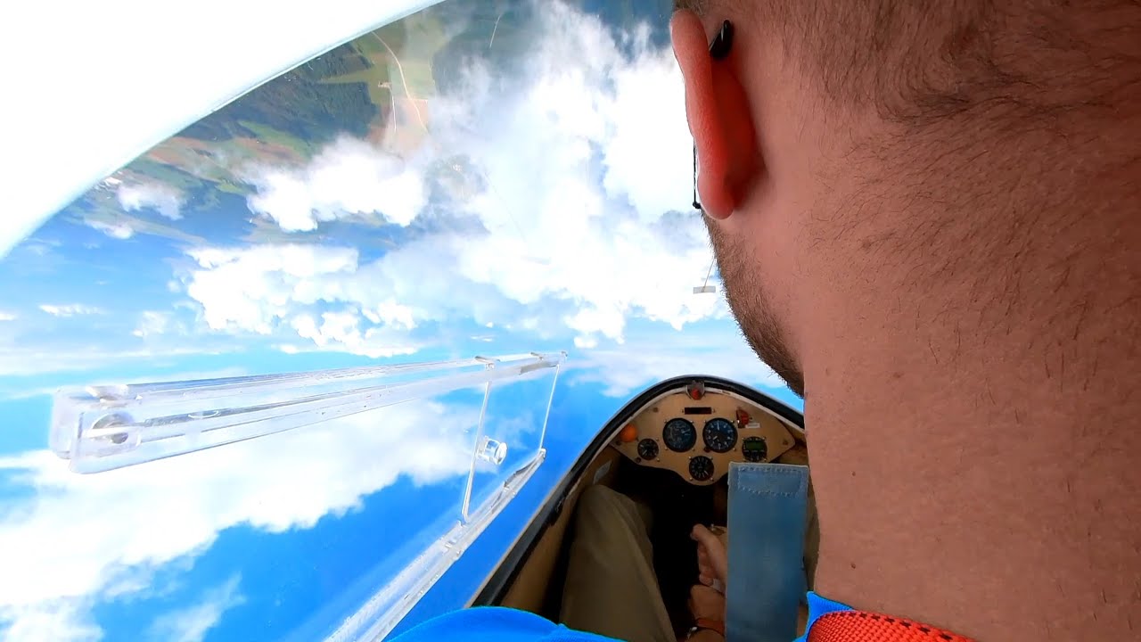 Lo100 airshow aerobatics - YouTube