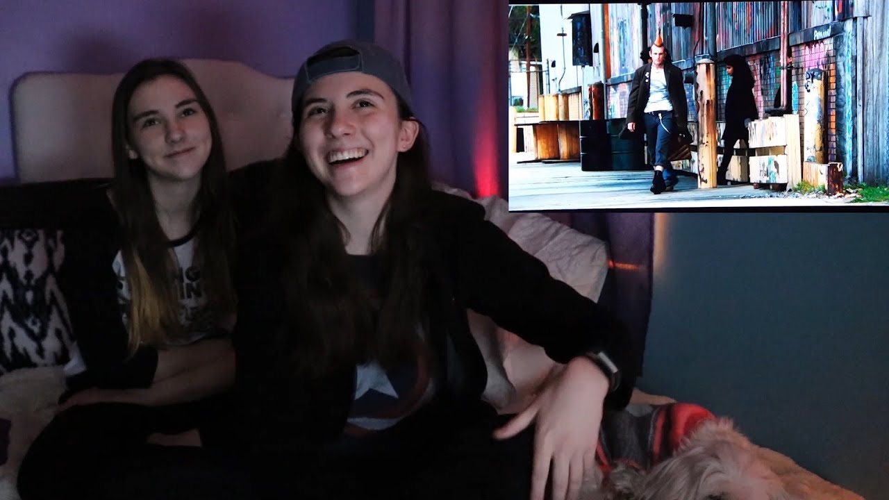 Stranger Things 2x07 - The Lost Sister REACTION - YouTube