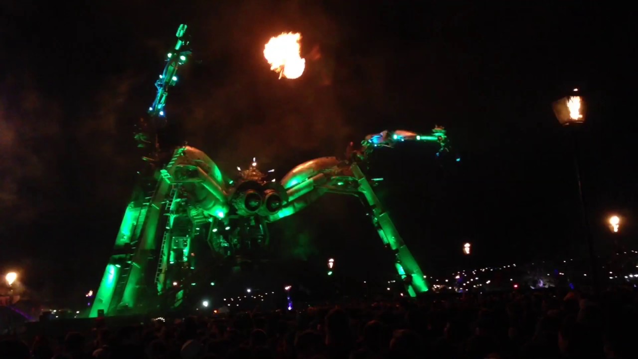 Arcadia Spider at Glastonbury 2014 - YouTube