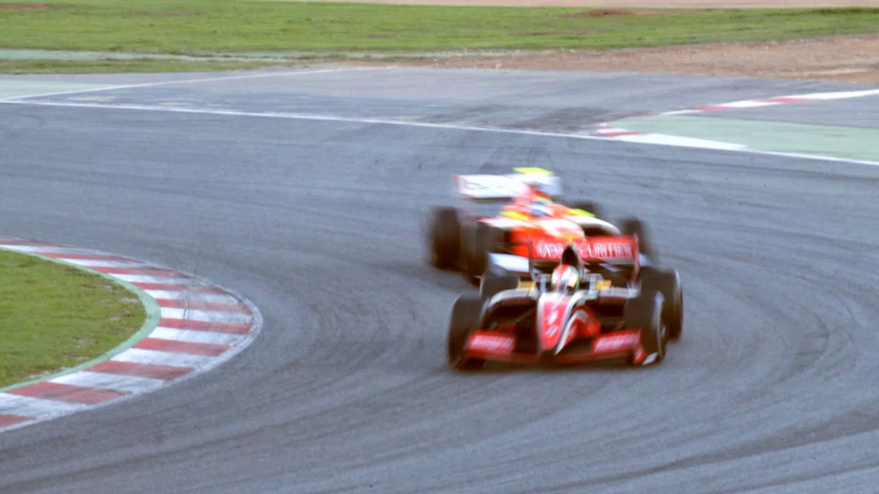 Formula V8 3.5 - YouTube