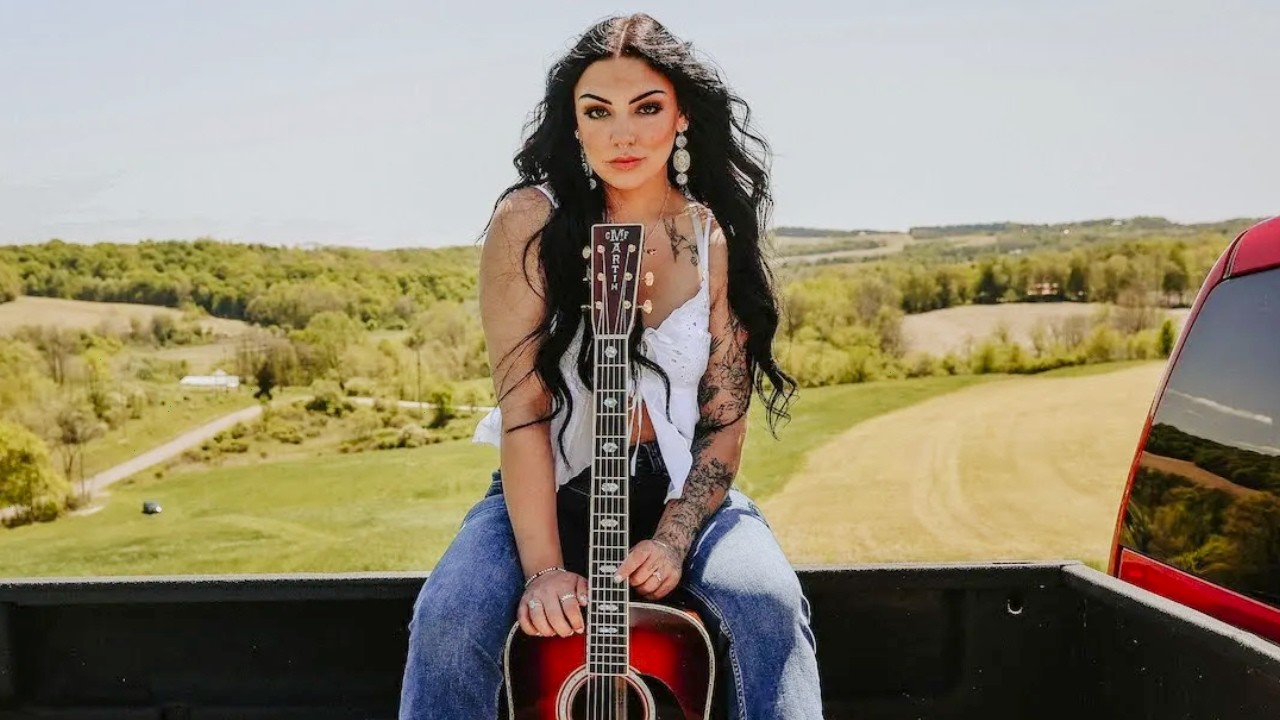 Emily Raff - i65 (Official Music Video) - YouTube