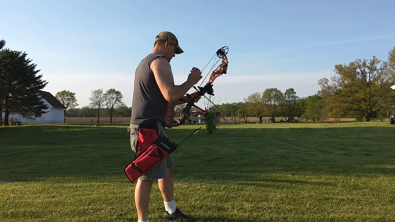 Bowtech realm X at 140 yards 6 arrows - YouTube