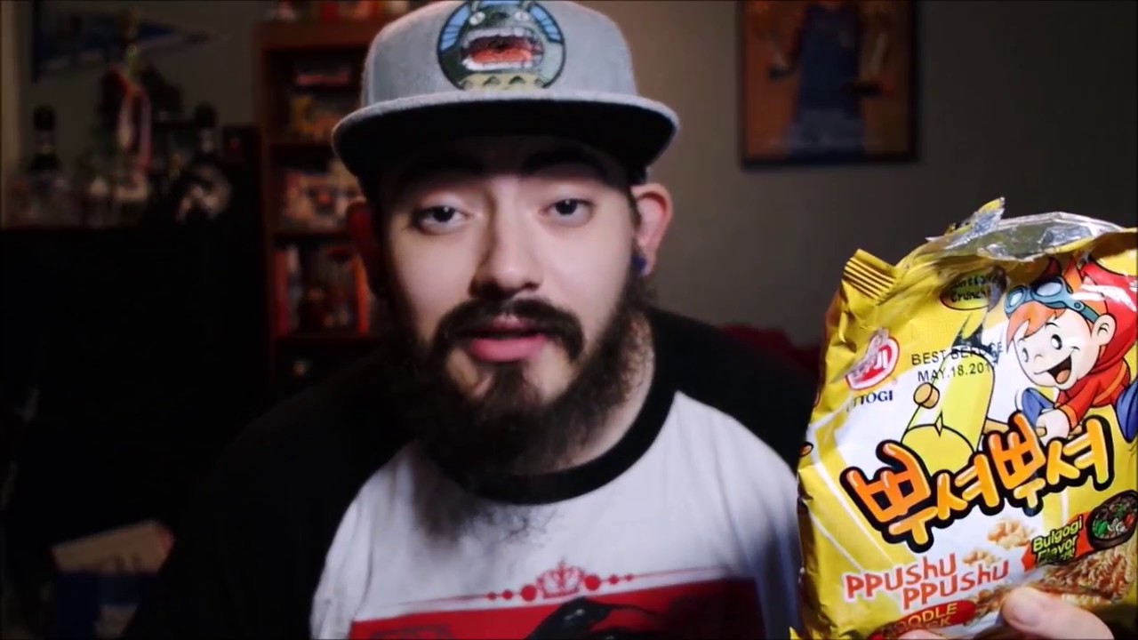 Ppushu Pushu Ramen Noodle Snack Review! - YouTube