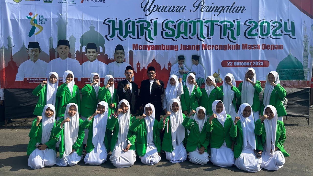 Upacara Memperingati Hari Santri Nasional 2024 MTs Negeri 1 Wonogiri ...