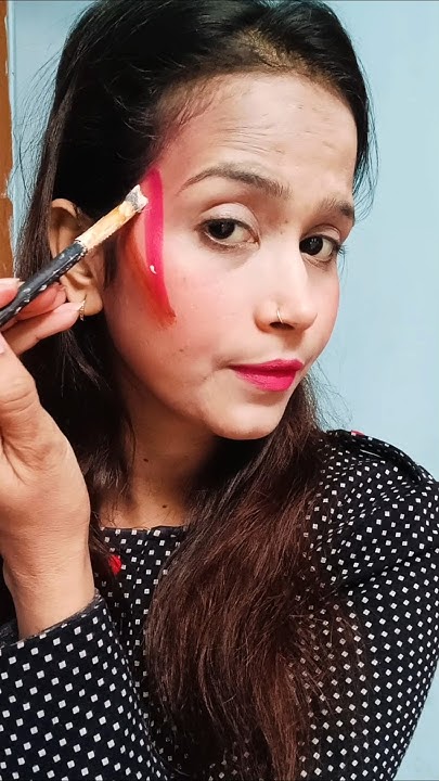 Viral makeup Hack 😱💋#makeup #tutorial #shorts #trending #ytshorts #viralvideo #blush #contour # ...