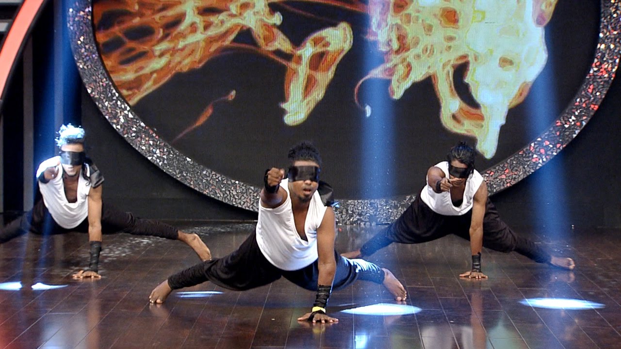 D3 D 4 Dance I Aliyans - Blind fold I Mazhavil Manorama - YouTube