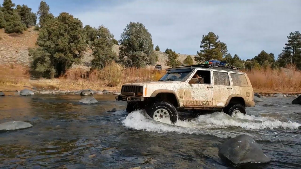 Jeep Squad Wheeling to East Carson River Hot Springs [4K] - YouTube