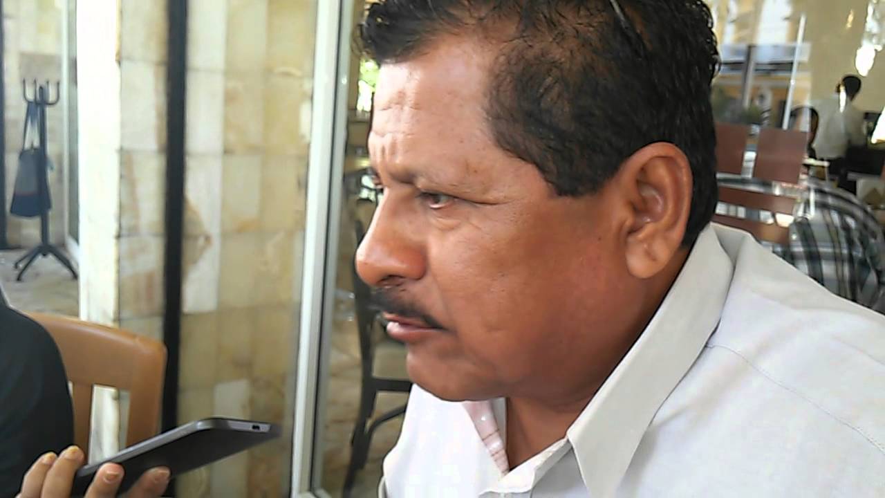 David Estévez. En rueda de prensa - YouTube