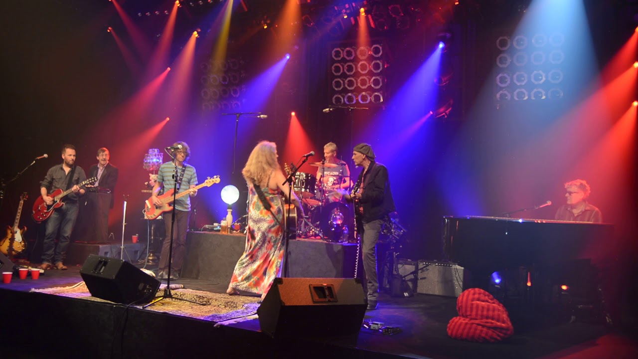 Lolo's Ghost feat, Colleen Martin Oake / What Keeps You Coming Back ...