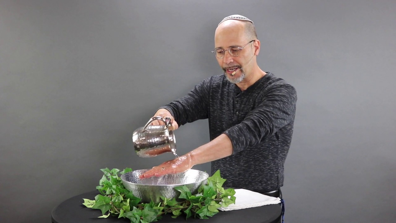 Shabbat Handwashing Ceremony - YouTube