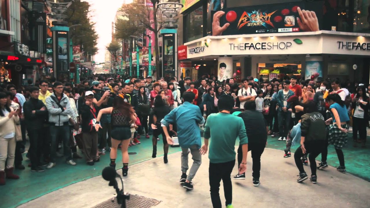 Latonya Style in Taipei - Dancehall Flash Mob in Taiwan - YouTube