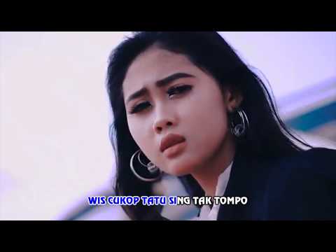 Tia Anggraini - Atiku Dudu Watu | Dangdut (Official Music Video)