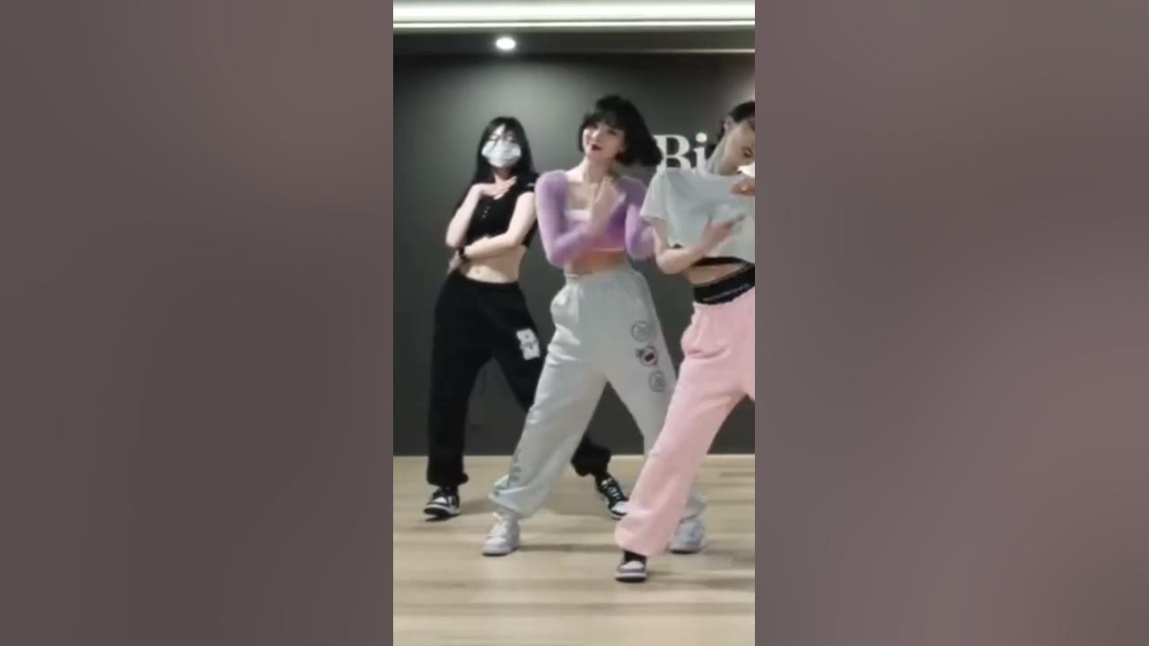 VIVIZ (비비지) - BOP BOP! Dance Practice Eunha FanCam - YouTube