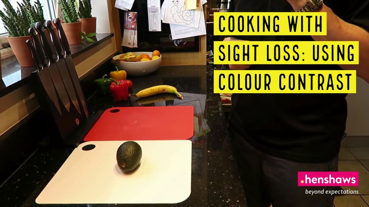 Cooking with sight loss: using colour contrast - YouTube
