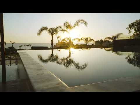 Cavo Zoe Seaside Hotel / Paradise