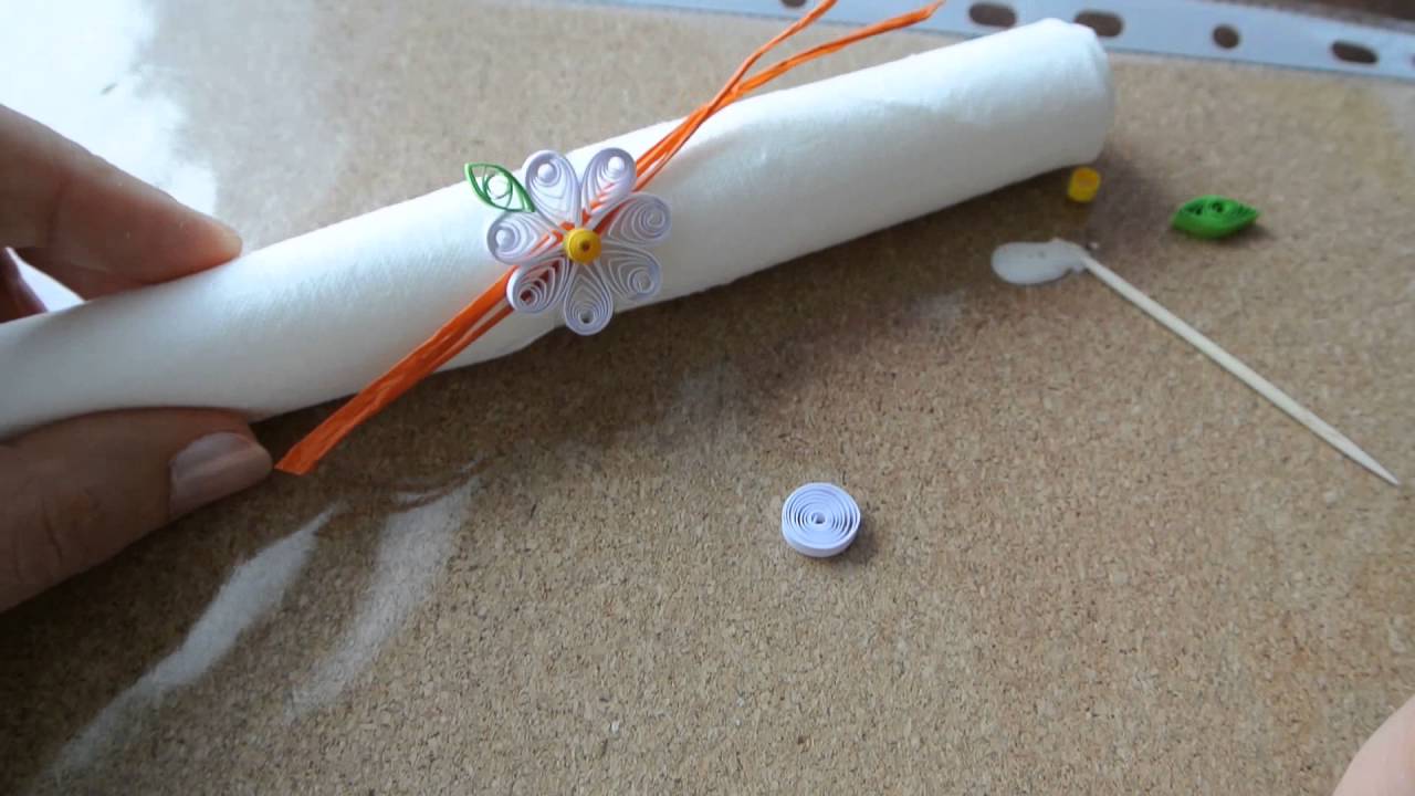 Tuto de fleur simple en quilling - YouTube