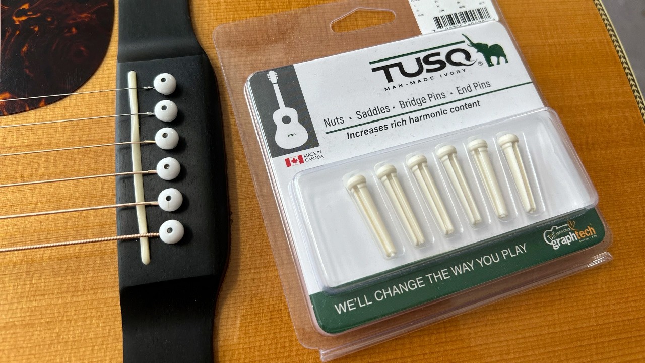 How to Replace Bridge Pins - YouTube