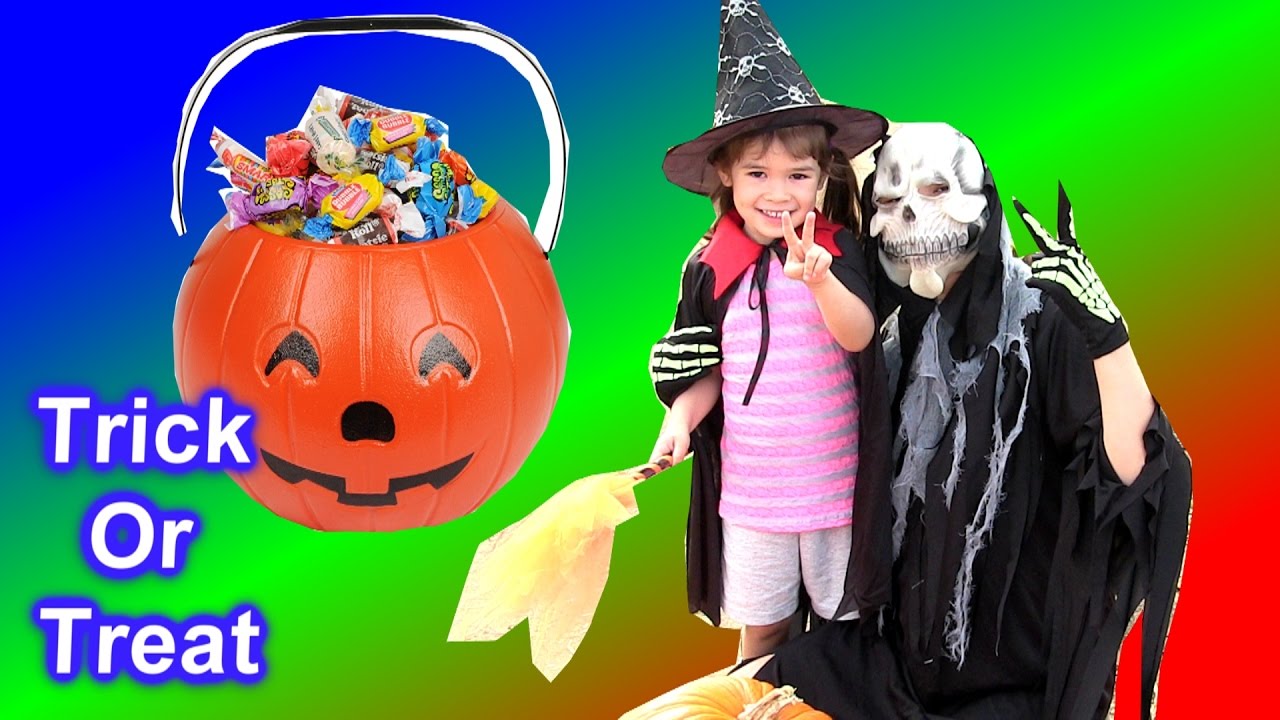 "Trick or Treat Halloween "With Peanut! Peanut & Ruby Đi Xin Kẹo Đêm ...