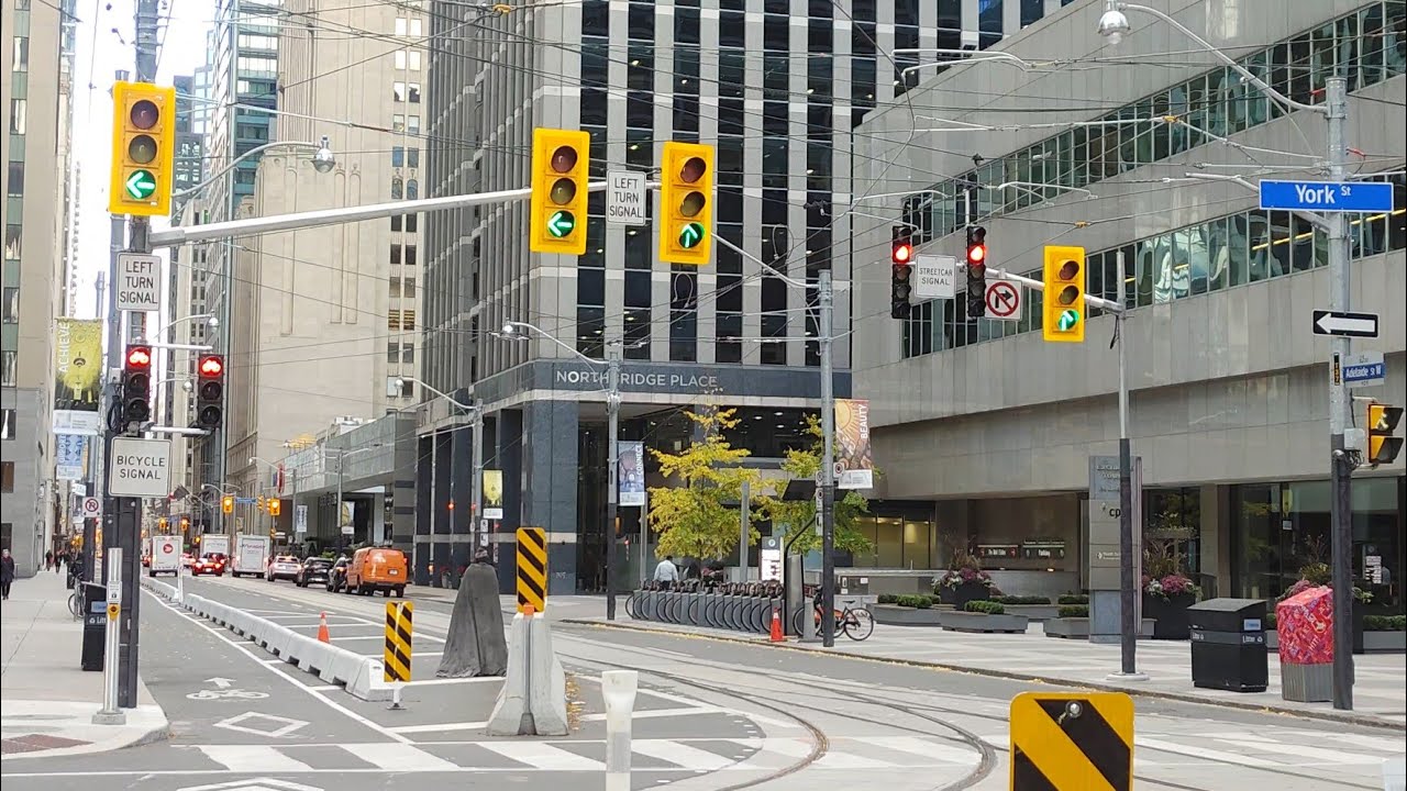 Adelaide St Update: NEW Left Turn Signals, Bicycle Signals & Streetcar ...