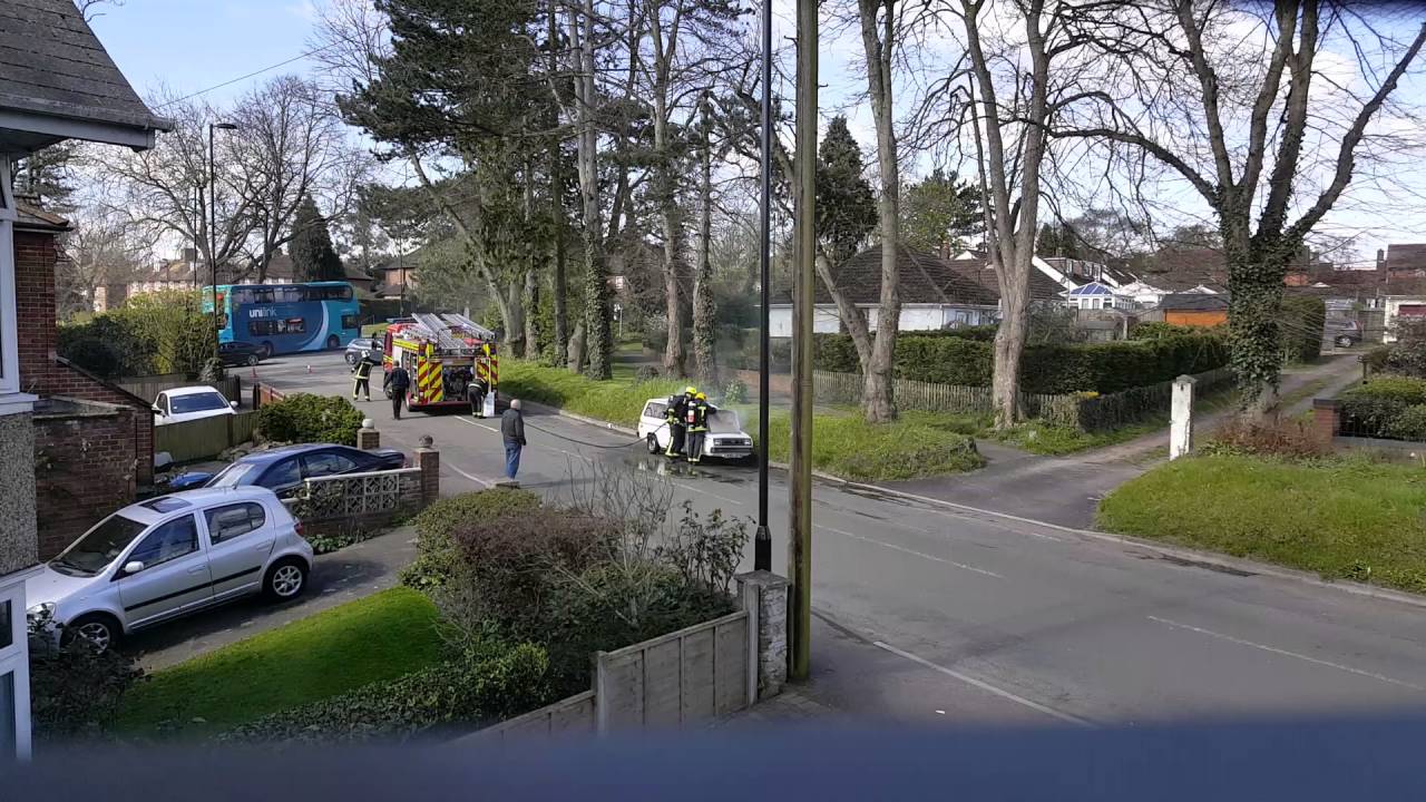 CAR ON FIRE STONEHAM LANE - YouTube