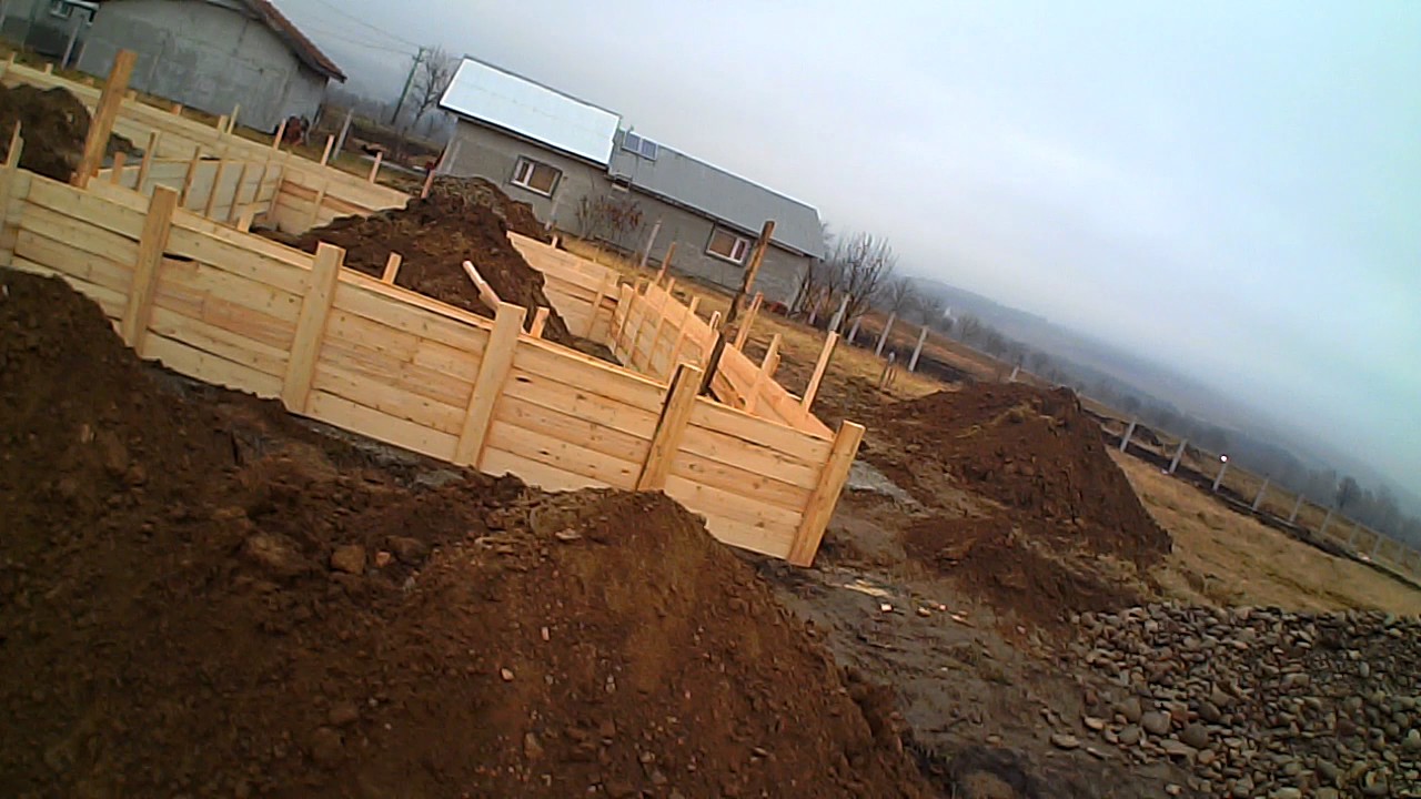 Montare cofraj pe exterior.1 - YouTube