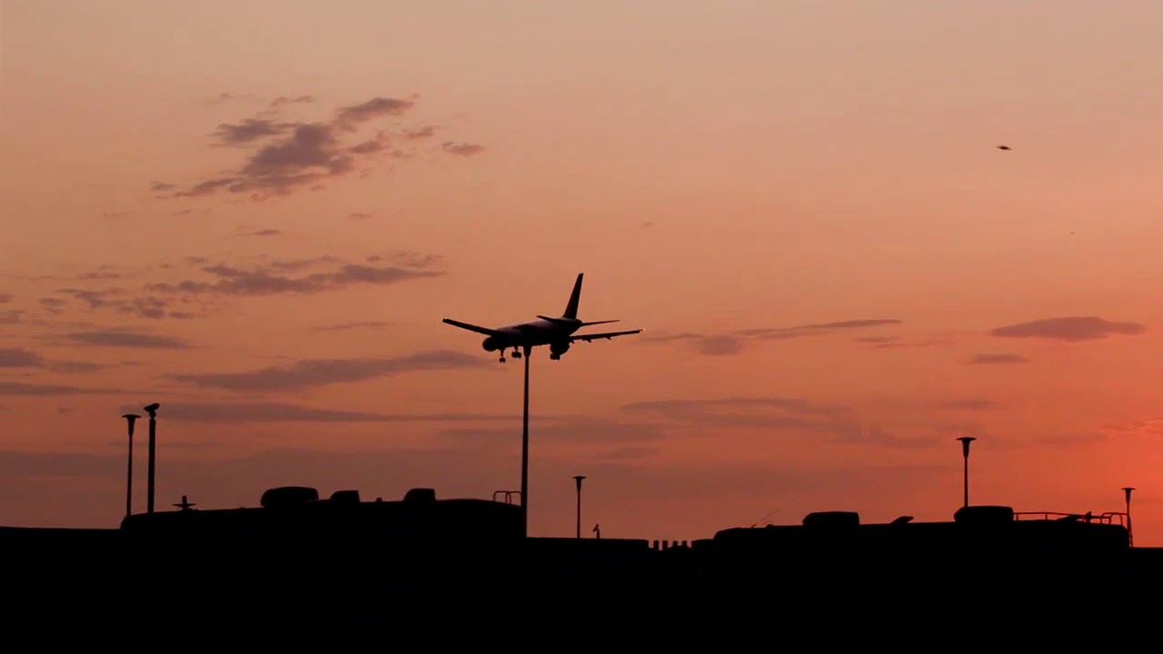 Plane Landing | Sound of an Airplane Landing - YouTube