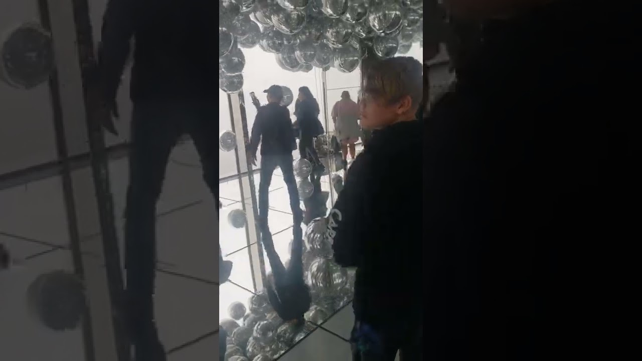 Entering the balloon room at SUMMIT One Vanderbilt - YouTube