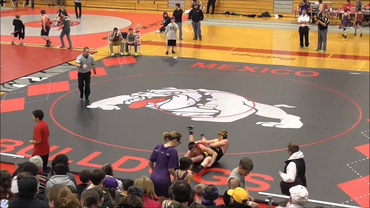 Ian Cote Wrestles at the Mexico, MO Tournamnet - YouTube