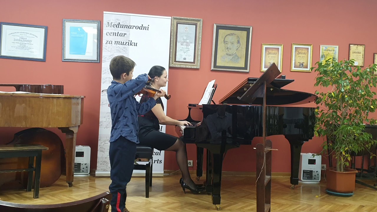 Christmas Concert 2019, Anthony, violin, prep level - YouTube