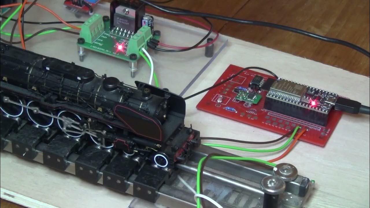 DCC command station compatible RailCom with ESP32 - YouTube