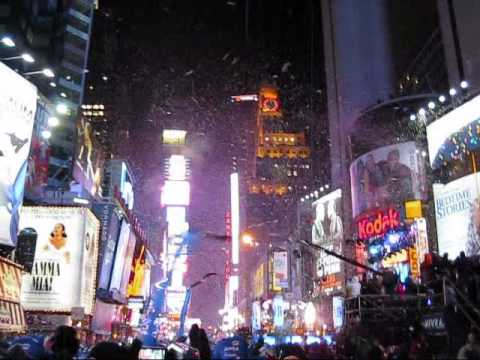 Times Square NYE Ball Drop 2009! - YouTube
