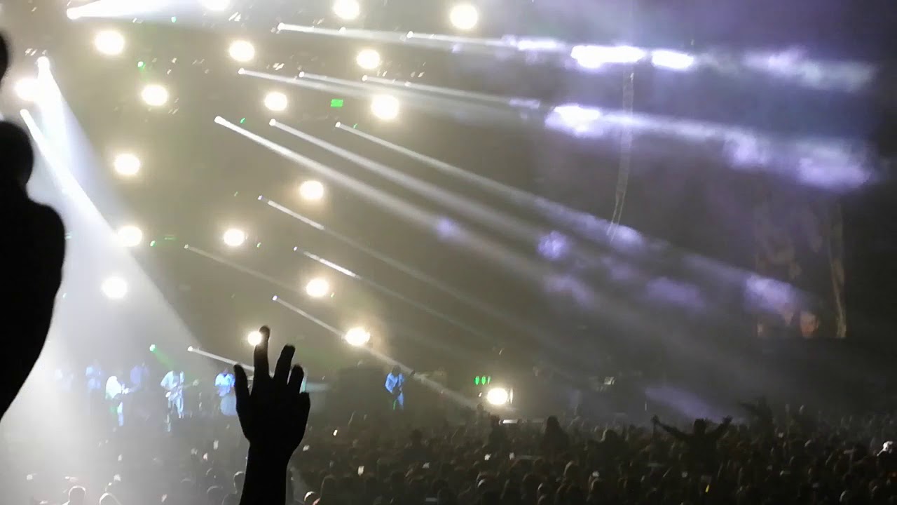 Kasabian - Fire (live) @ Liverpool Echo Arena 05/12/17 - YouTube