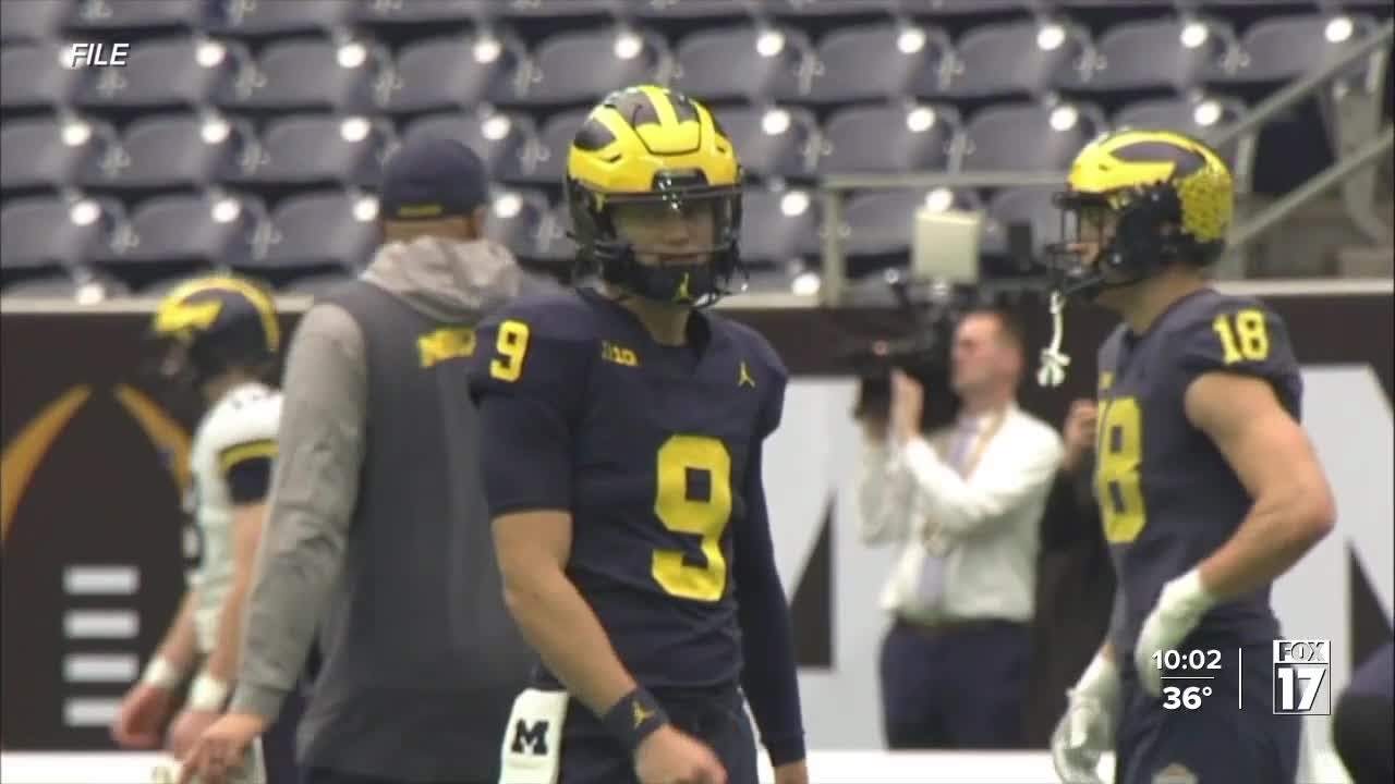 Michigan fans head to Houston to see anticipated game - YouTube