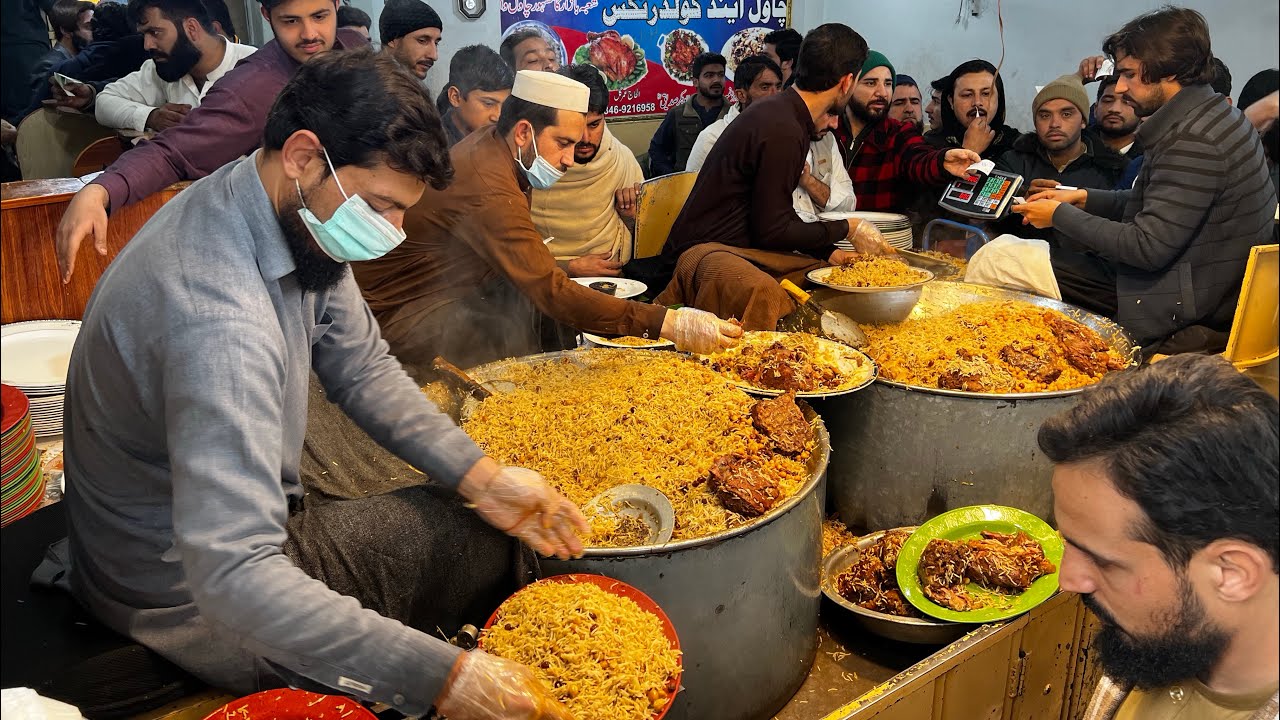 Rehman Gul Chawal - Shoba Bazar Famous Beef Rice | Street Food Peshawar ...