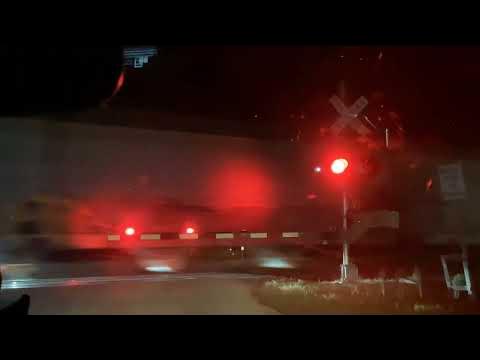 UP 2547 NB Leads Manifest Magnolia,Tx - YouTube