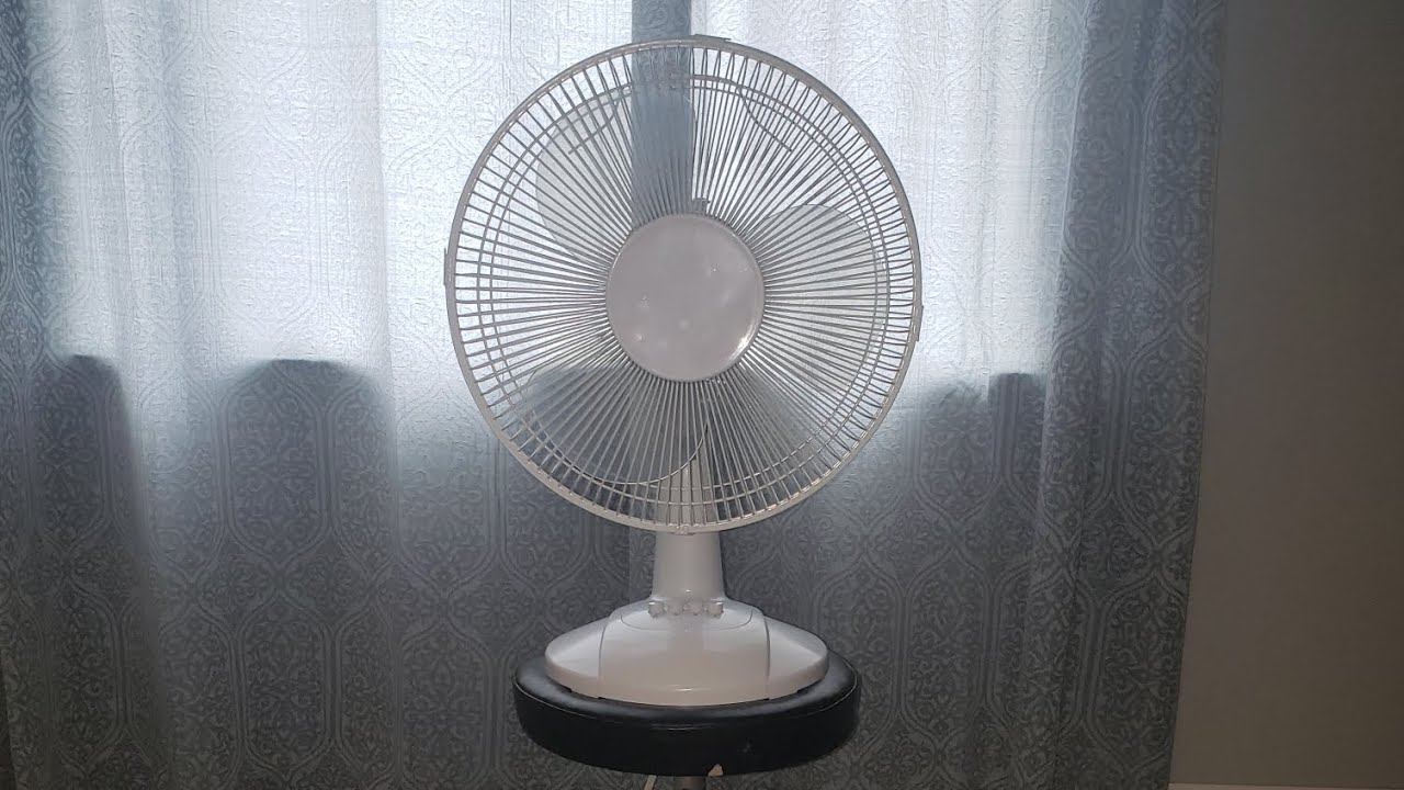 Mainstays 3 Speed, 12 inch Oscillating Desk Fan | Product Demonstration ...